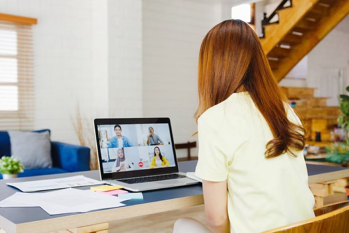 Cara Tetap Produktif dan Efektif Bekerja Dari Rumah – EF EFEKTA English ...